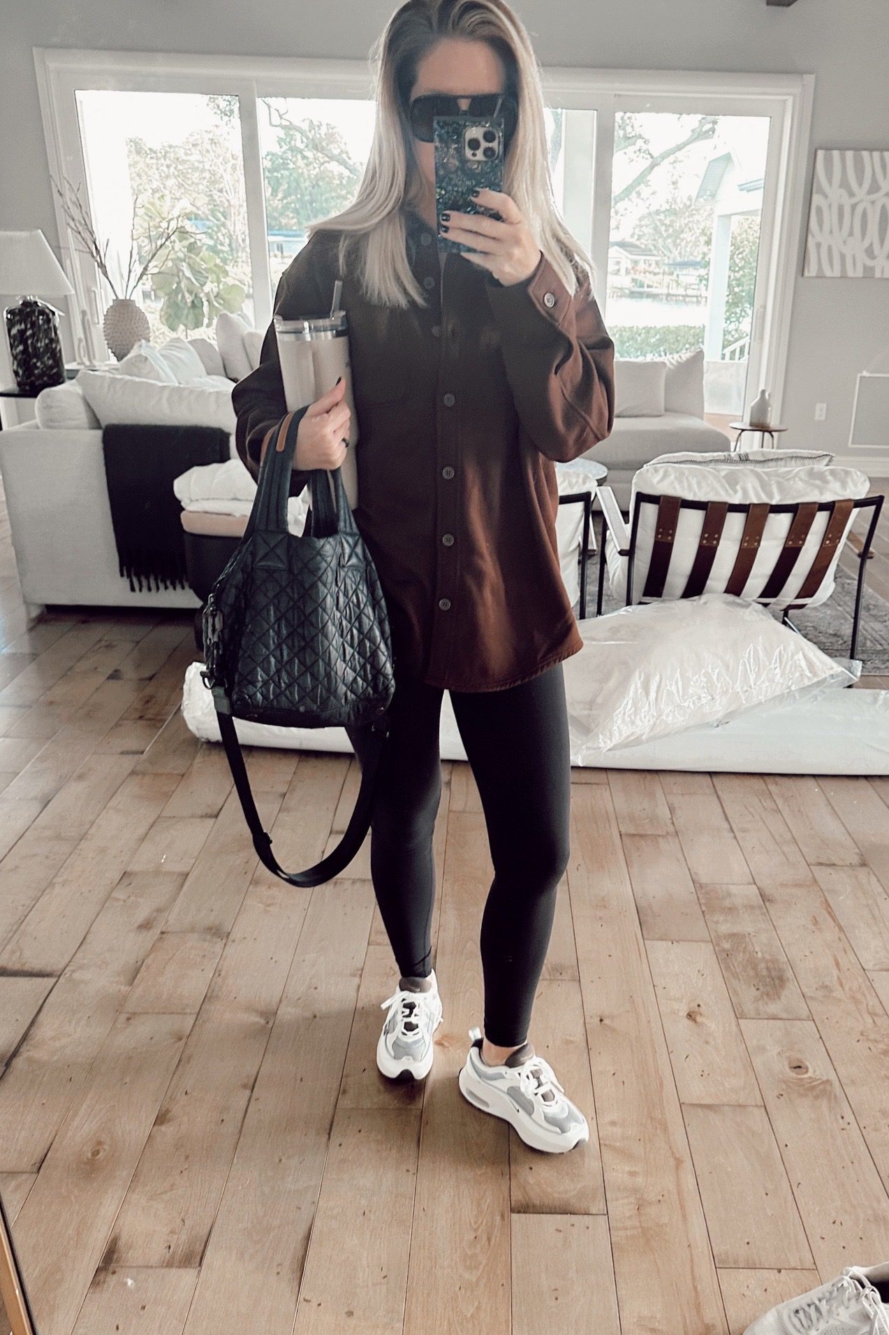 Clothing Must-Haves for Busy Moms - Momma Mandy